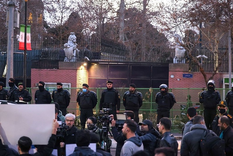 Britain closed its embassy in Iran | londynek.net